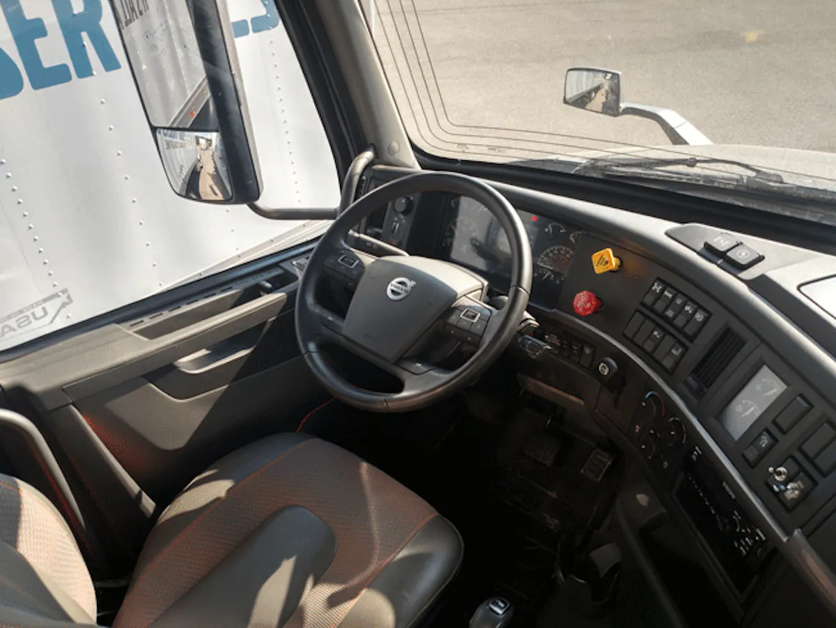 How Does the Next-Gen Volvo VNX Truck Drive? | Construction Equipment