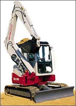 Offset-Boom System Allows Digging in Tight Spaces | Construction Equipment