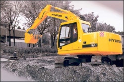 Hyundai R110-7 and R110D-7 excavators | Construction Equipment