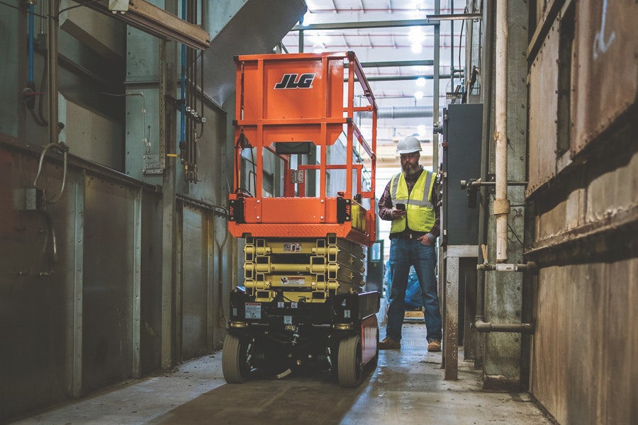 VIDEO: JLG App Allows Wireless Control | Construction Equipment