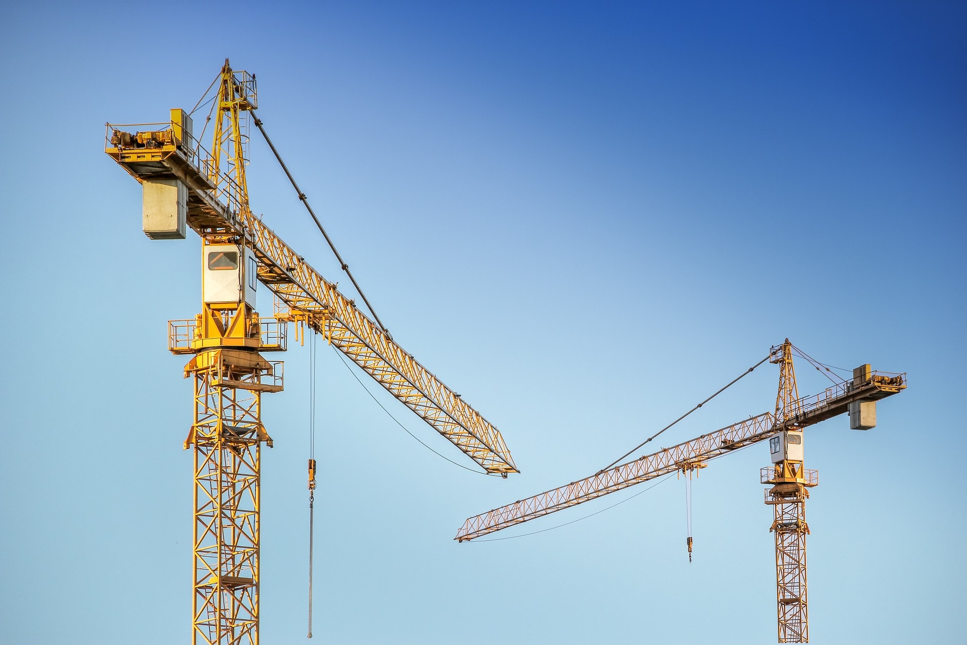 $20M Raised for Crane Data Tracking Device | Construction Equipment