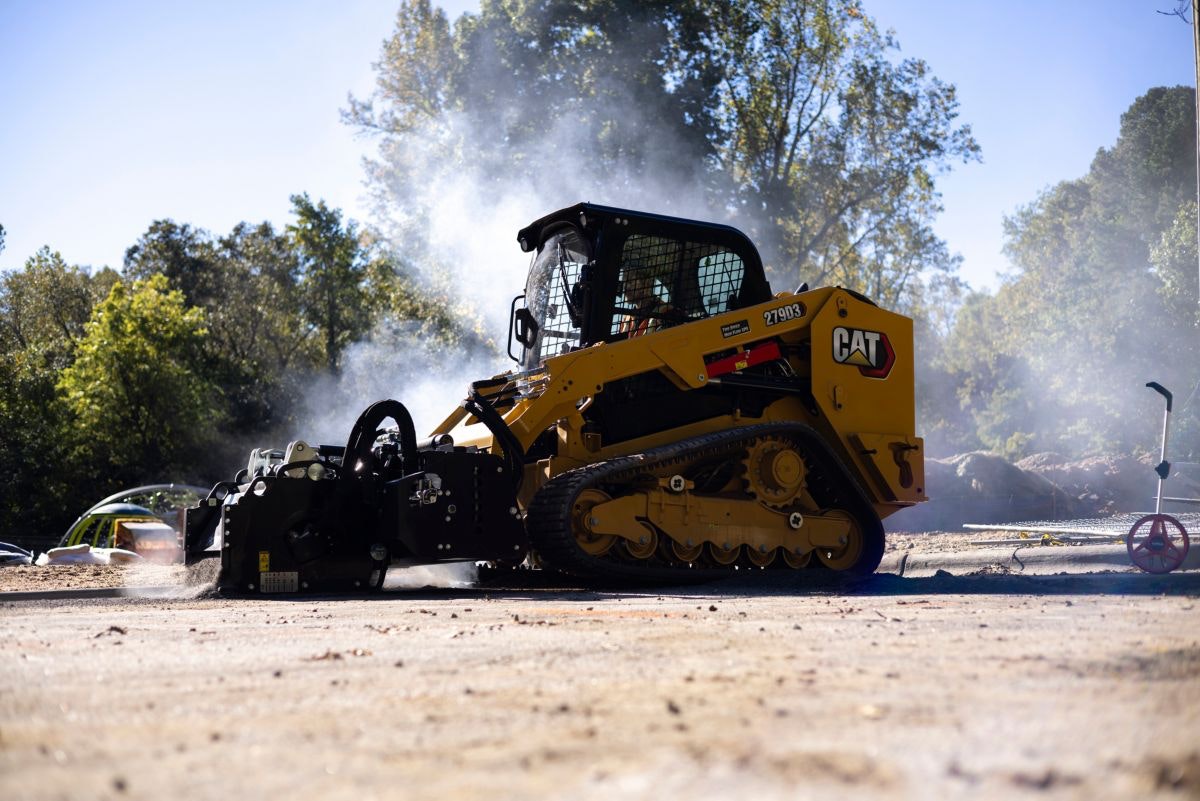 Caterpillar Adds Capabilities to D3 SSLs and CTLs | Construction Equipment