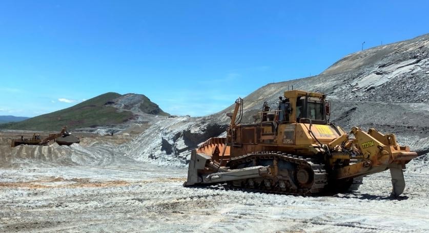 Komatsu Sets Trial for Remote-Control Mining Dozer | Construction Equipment