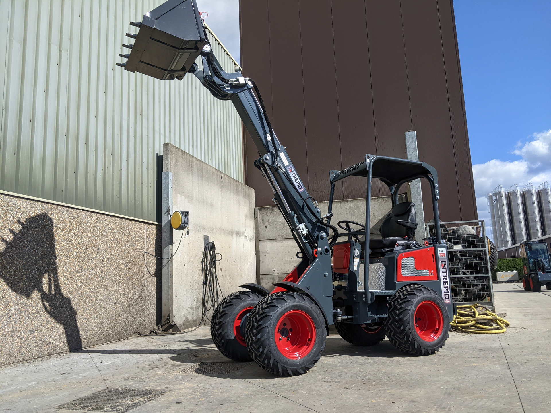 Miniloaders.com Brings Two More Landscaping Loaders to U.S ...