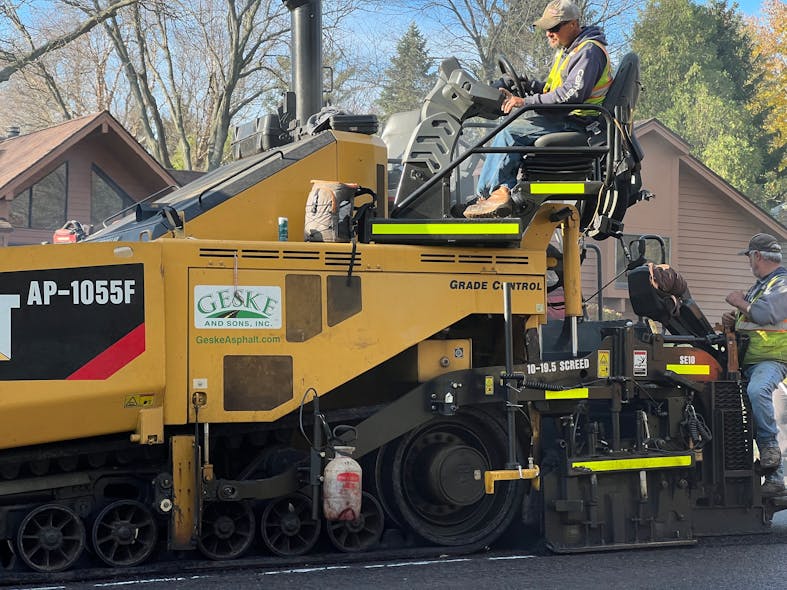 Focus on Asphalt Screeds for Mat Quality | Construction Equipment