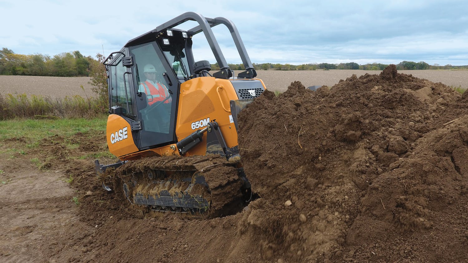 The best crawlers under 300 horsepower | Construction Equipment