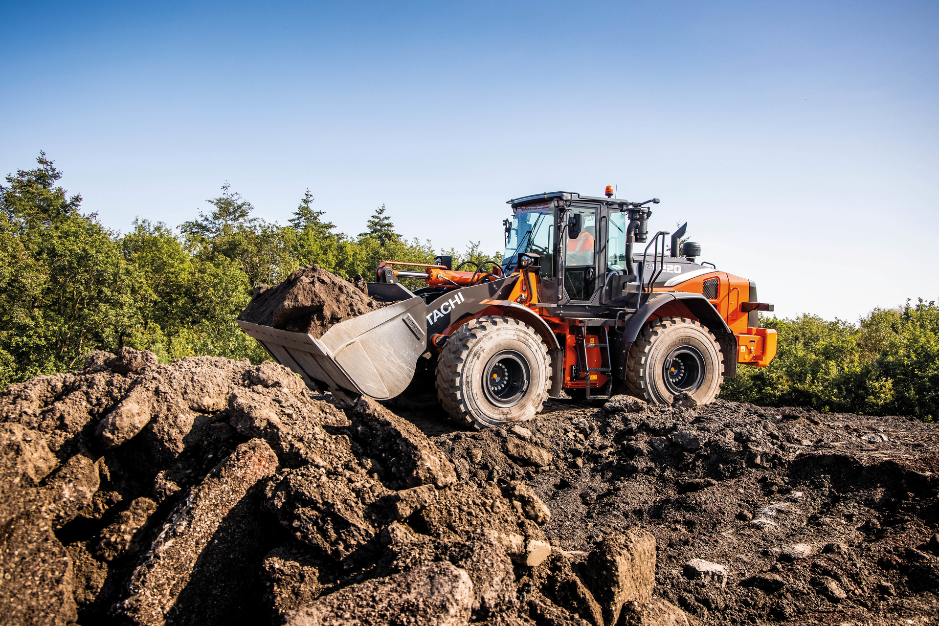 Hitachi ZW220 Walk-Around | Construction Equipment