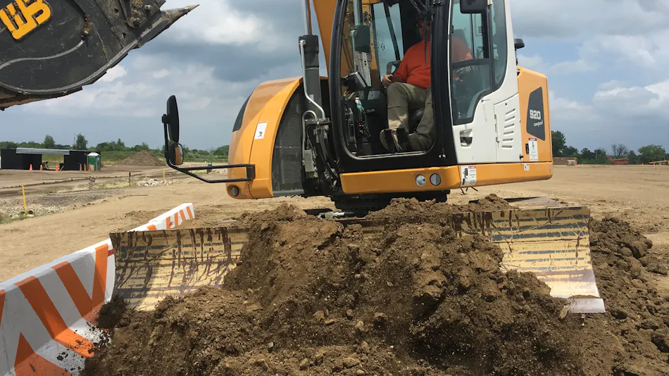 How Blades Benefit Excavators | Construction Equipment