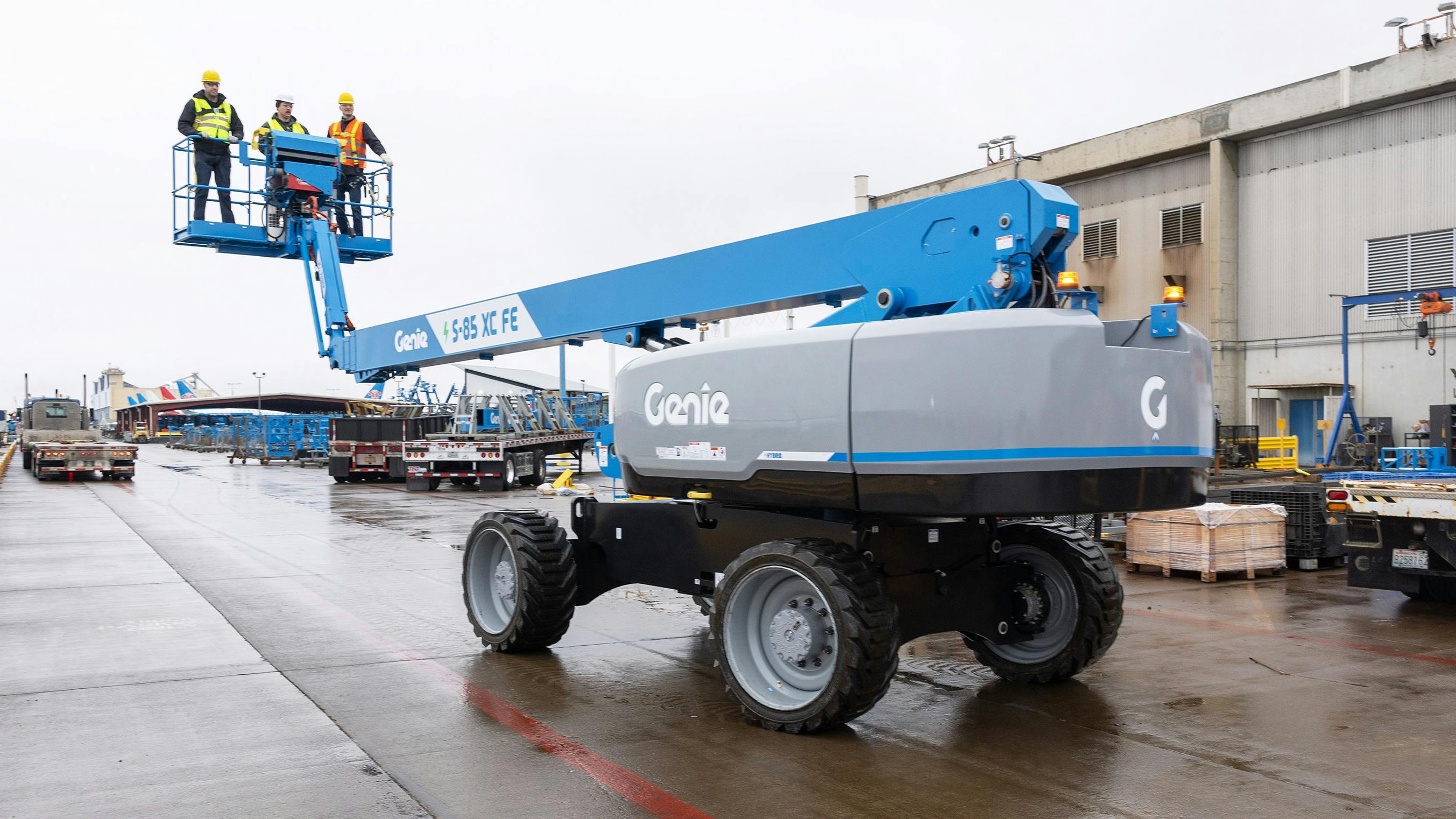 Genie S-85 XC FE Hybrid, S-85 XC E Electric Telescopic Boom Lifts ...