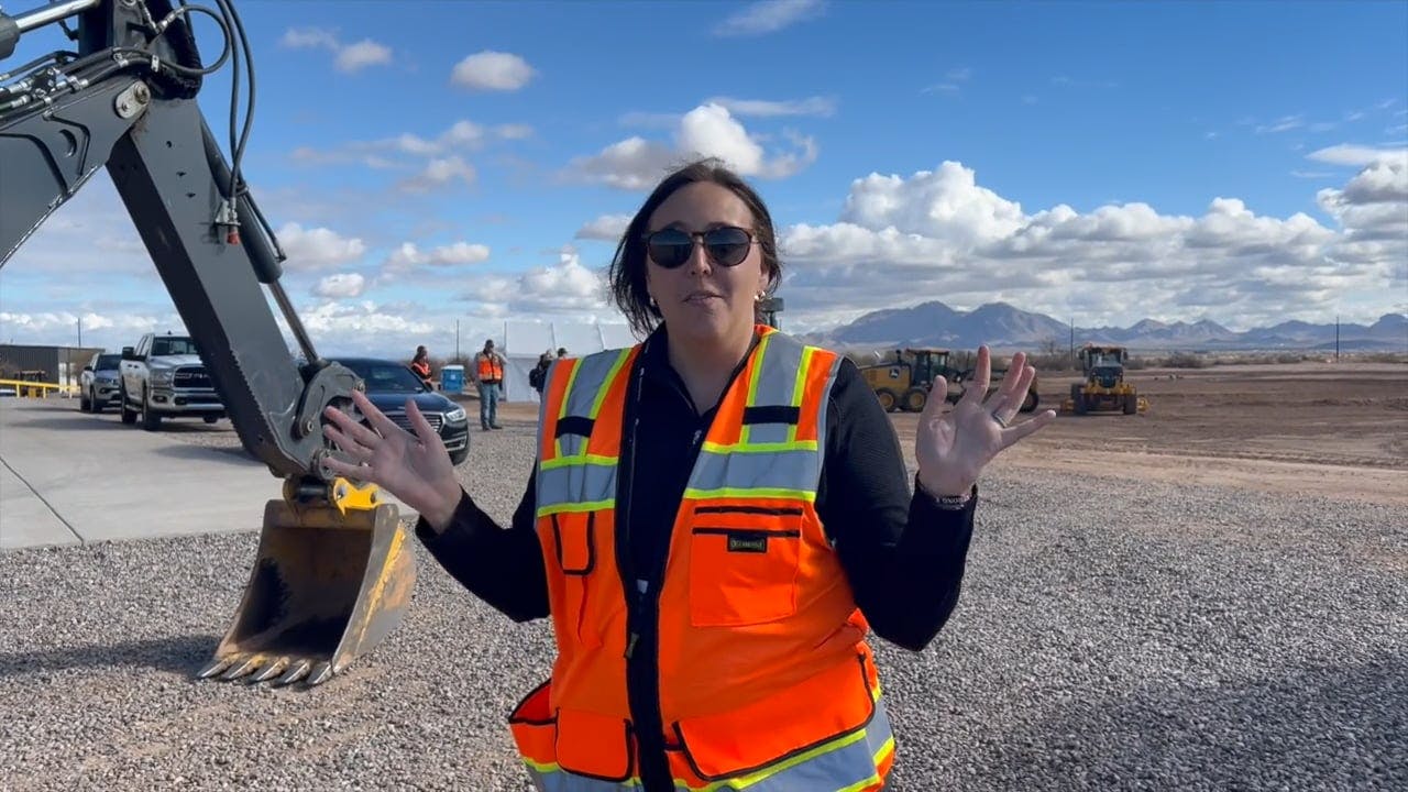 Deere 320 P Tier Backhoe Walk-Around | Construction Equipment